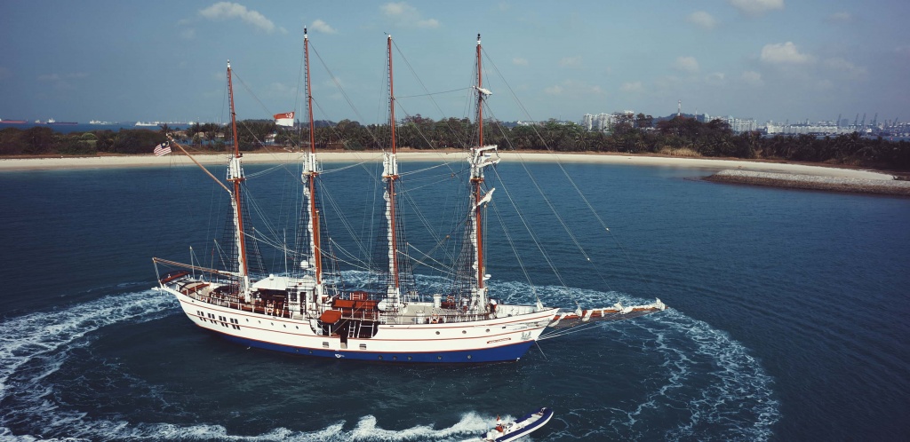 About Us - Luxury Tall Ship | Royal Albatross | Only in Singapore